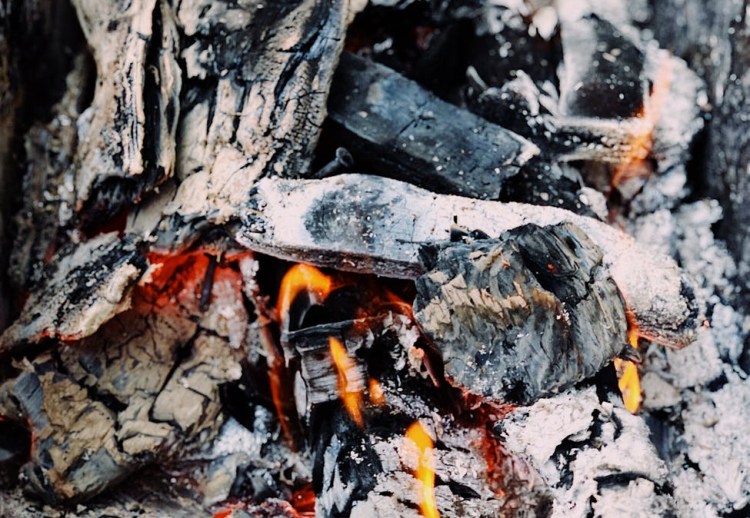 Cenizas – Artes Cerámicas